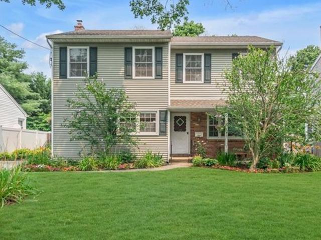 202B 1st St, East Northport, NY 11731