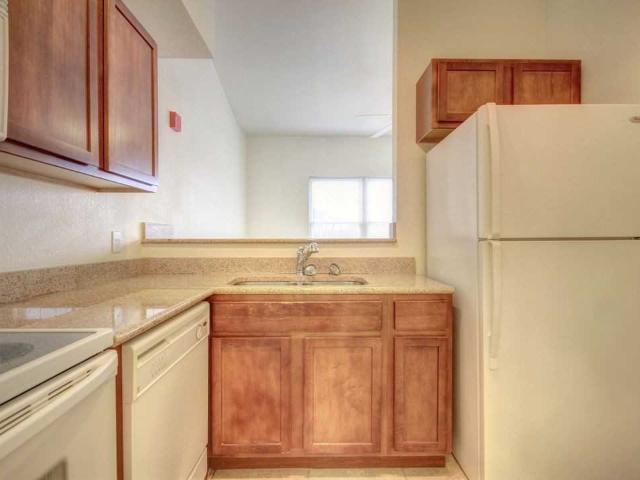 202RA 2 Bedroom Apartment for Rent at Stratford Residence, Urbana, IL 61801