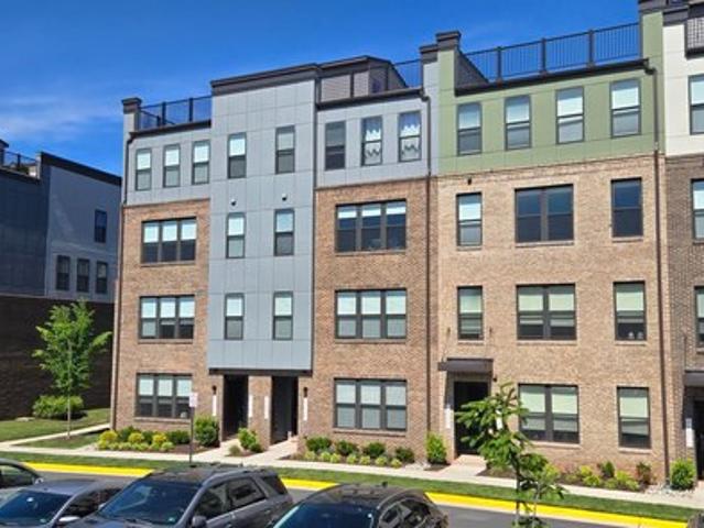 20344 Newfoundland Sq, Ashburn, VA 20147