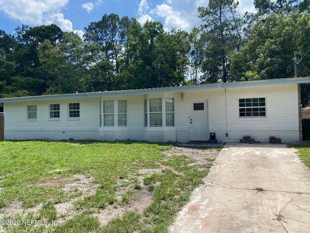 2034 Monteau Dr, Jacksonville, FL 32210