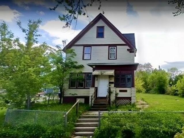 2034 N 37th St, Milwaukee, WI 53208