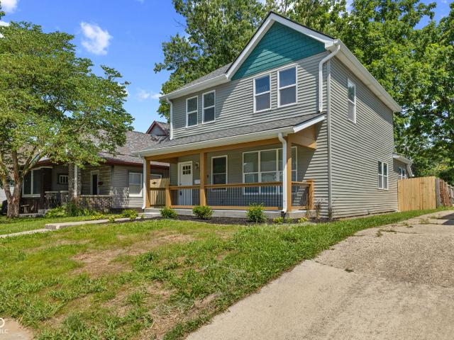 2034 E 12th Street