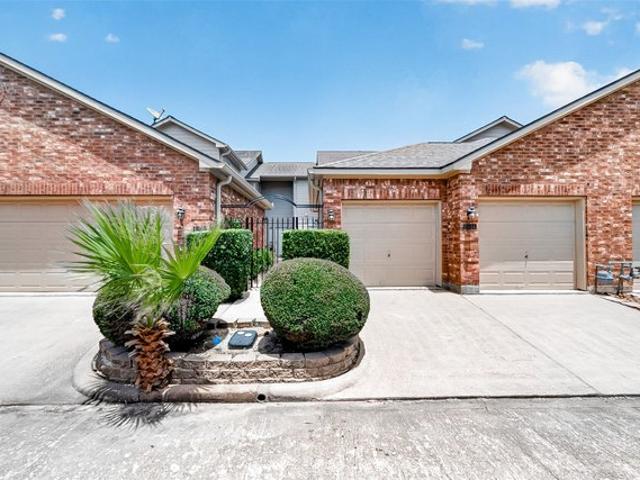 2034 Glencove Dr, Seabrook, TX 77586