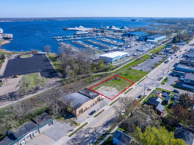2034 Lakeshore Drive