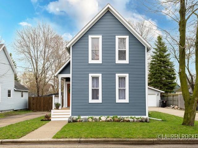 2034 Roos Ave SW, Wyoming, MI 49509