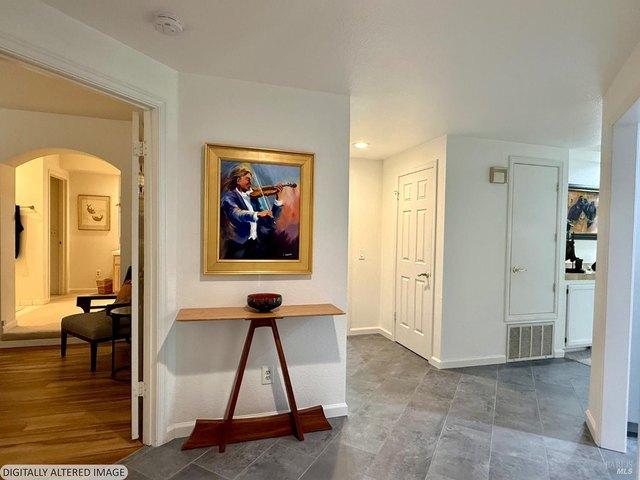 2034 Stonefield Ln, Santa Rosa, CA 95403
