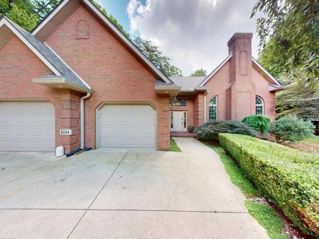 2034 Satinwood Dr, Mansfield, OH 44903