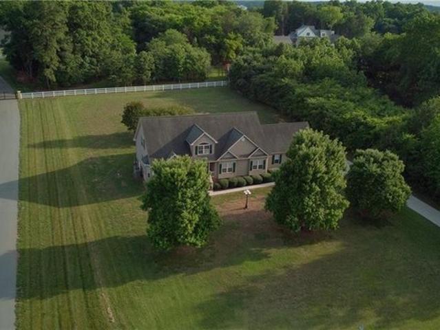 2034 Waterford Pointe Rd, Lexington, NC 27292