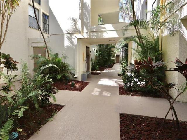 20350 W Country Club Dr, 104 4, Aventura, FL 33180