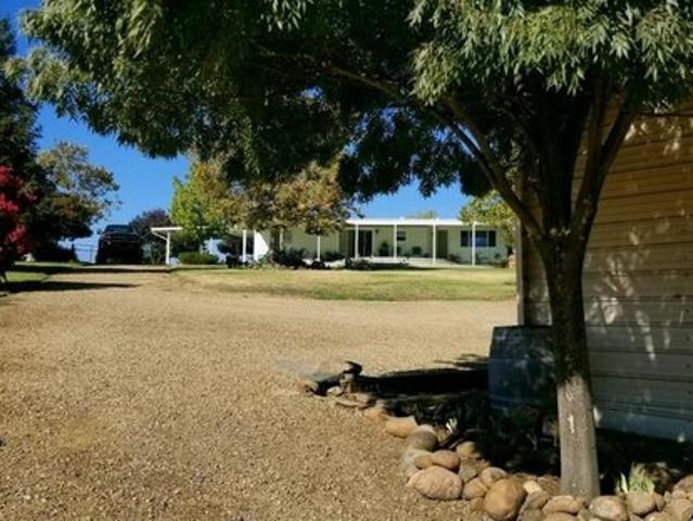 20351 Thermal Rd, Sanger, CA 93657
