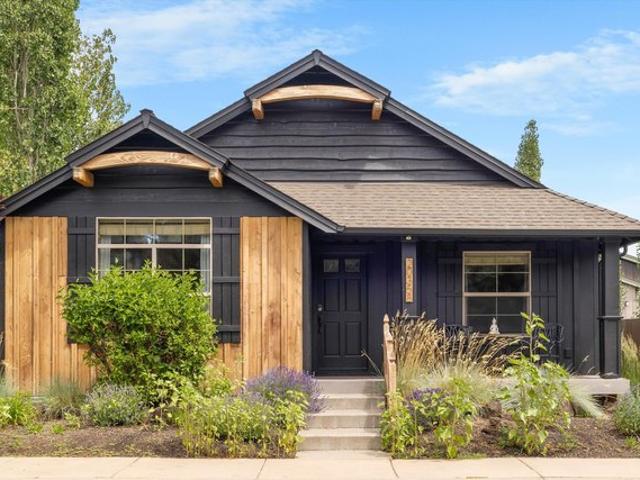 20358 Chase Rd, Bend, OR 97702