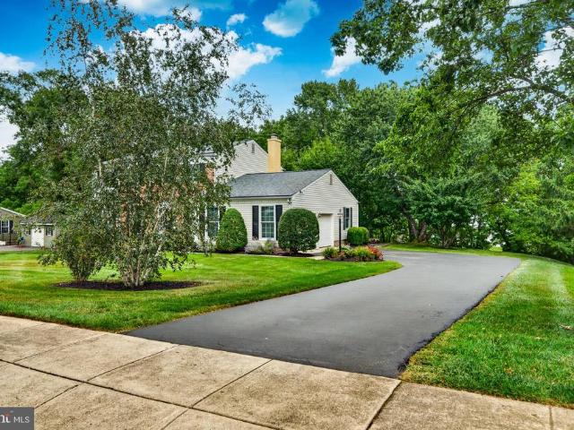 2035 Creek Way