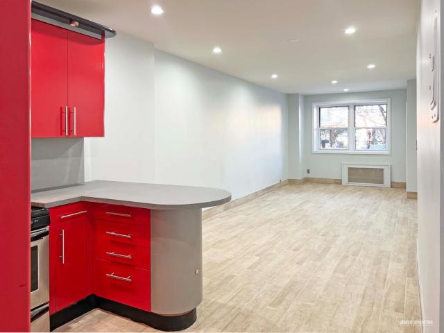 2035 E 7th Street 1D