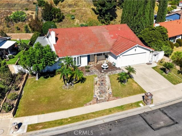 2035 E Orangeview Lane