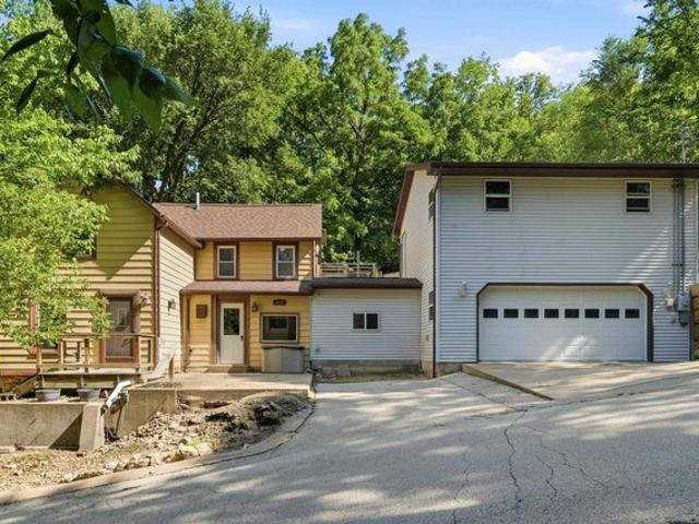 2035 Jansen St, Dubuque, IA 52001