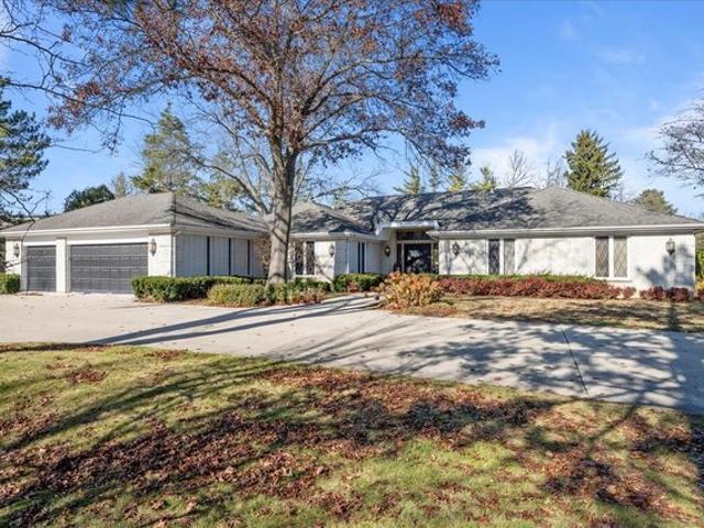 2035 Kipling Ct, Highland Park, IL 60035