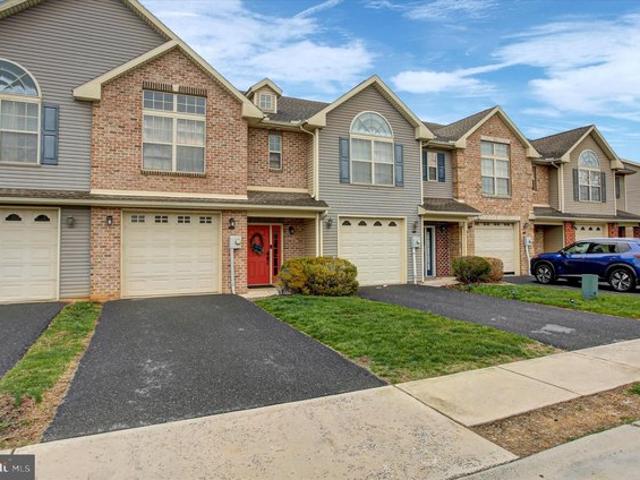 2035 Powell Dr, Chambersburg, PA 17201