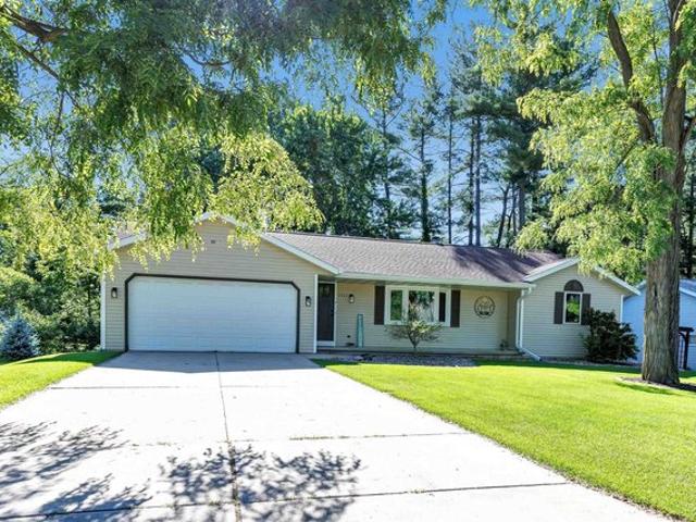 2035 S Point Rd, Green Bay, WI 54313