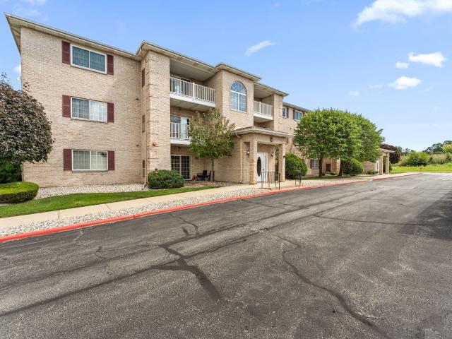 2035 W 75th Pl, Unit 21, Merrillville, IN 46410 | MLS #826001