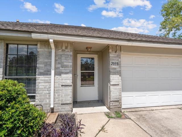 2035 Woodhue Drive