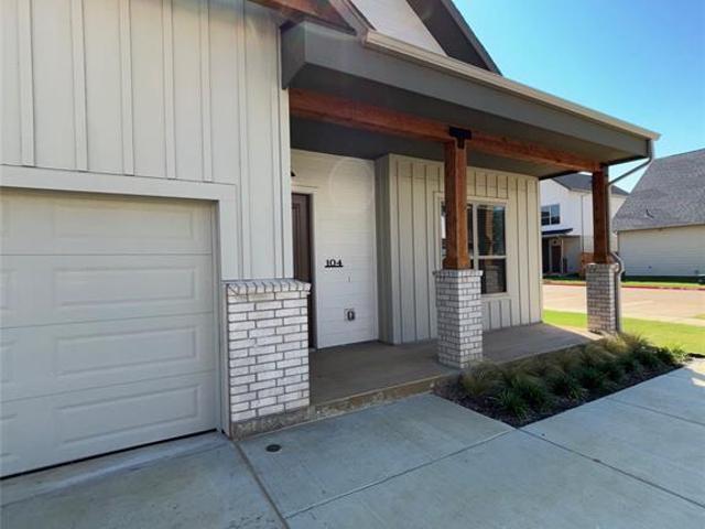 2036 Oak Grove # 144