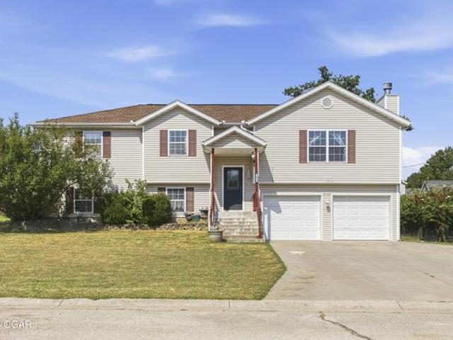 2036 Chickadee Dr, Webb City, MO 64870