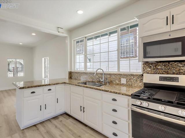 2036 E 20th St, Oakland, CA 94606 | MLS #ML82034