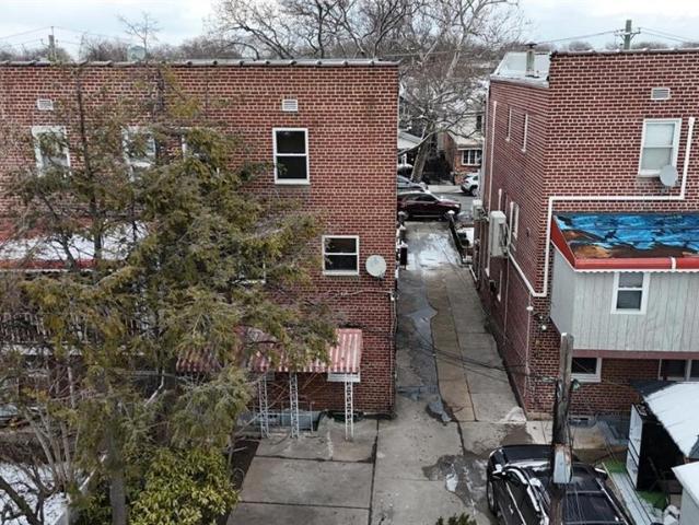 2036 East 54th Street | Compass