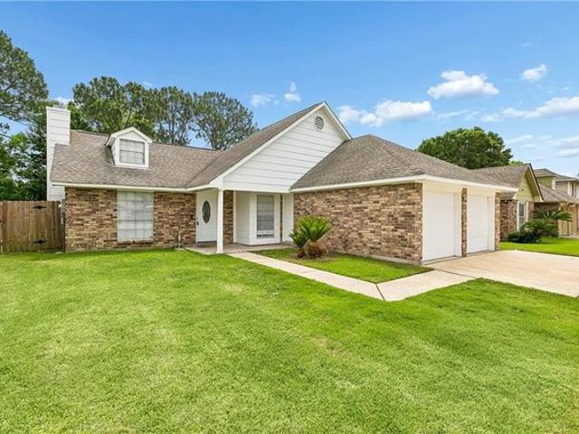 2036 Lafitte St, Laplace, LA 70068