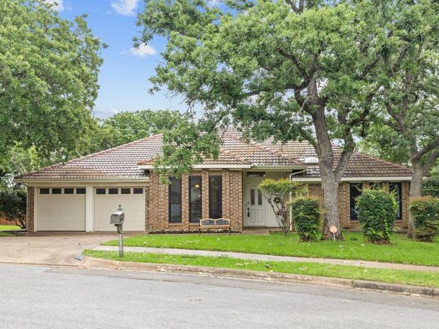 2036 Parkridge Ct, Hurst, TX 76054 | MLS #21255 | Compass