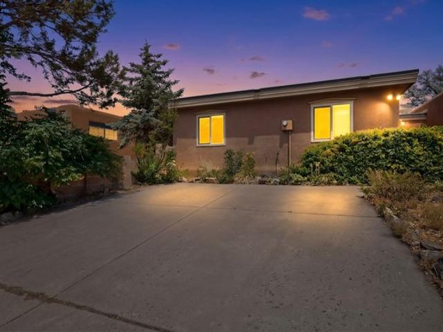 2036 Placita De Quedo, Santa Fe, NM 87505