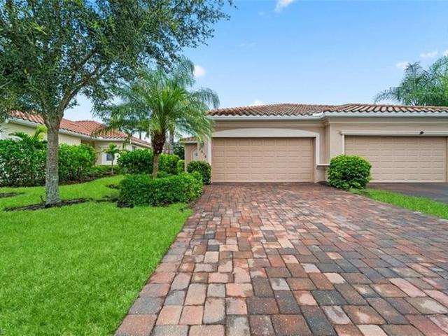 2036 Wellington St, Naples, FL 34120