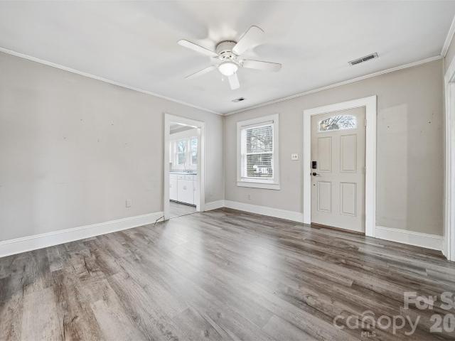 2036 4th Street NE