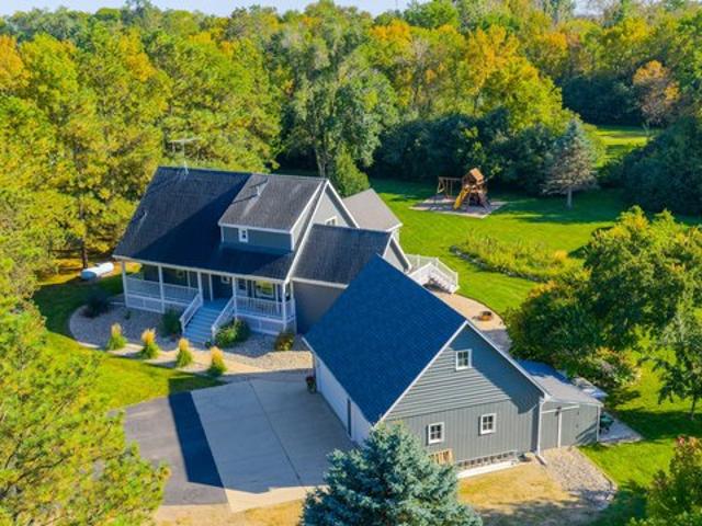 20373 Northgrove Loop, Brookings, SD 57006
