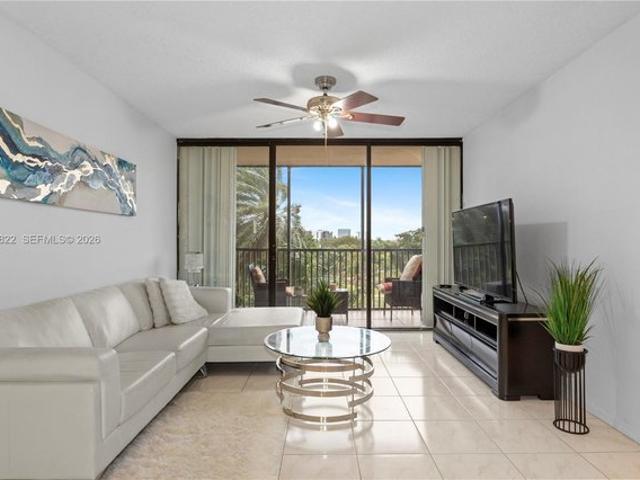 20379 W Country Club Dr Apt 532, Aventura, FL 33180