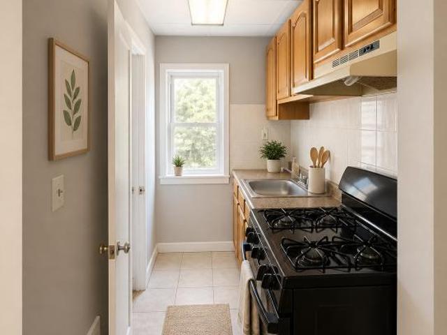 2037 N 8Th Street # 3