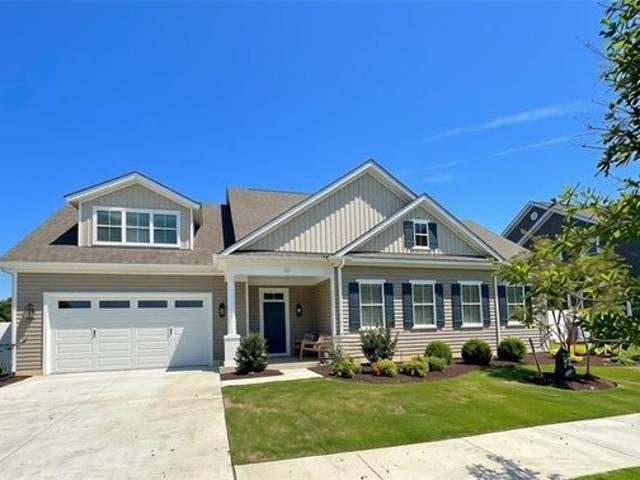 2037 Charwood Dr, Chesapeake, VA 23320