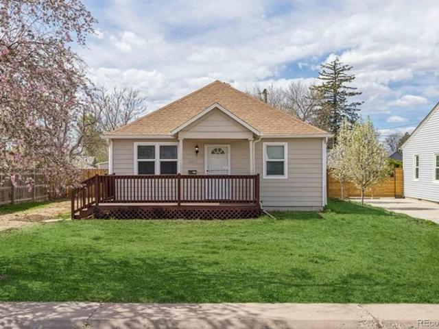 2037 Geneva St, Aurora, CO 80010