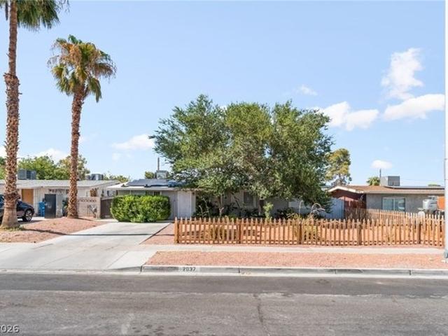 2037 Houston Dr, Las Vegas, NV 89104
