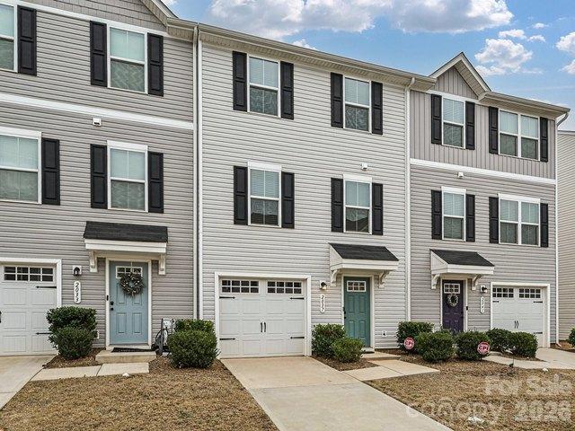 2037 Langer St, Charlotte, NC 28214