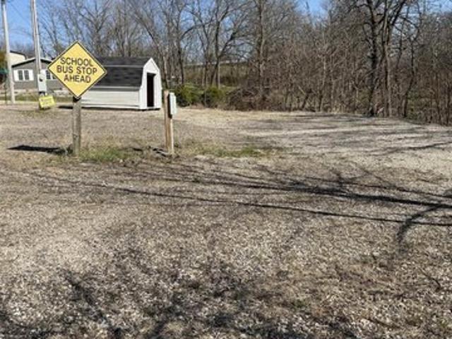 2037 Larry Dr, Brooklyn, IA 52211
