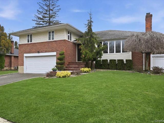 2037 Stratford Drive