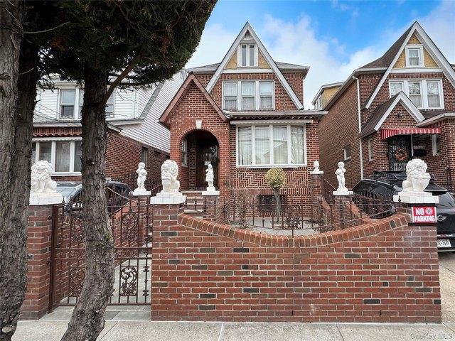 2037 149th St, Whitestone, NY 11357