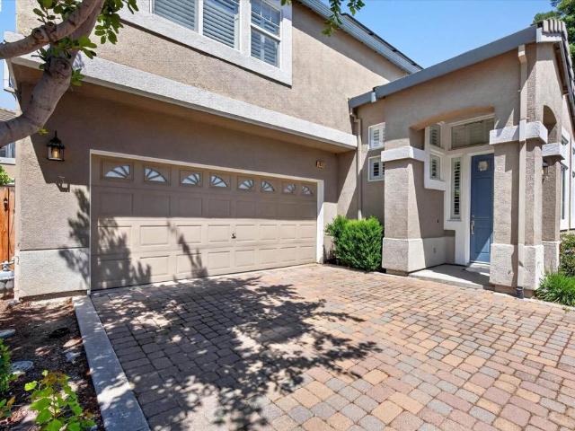 2038 Mulberry Cmn