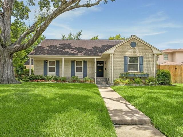 2038 McClendon St, Houston, TX 77030