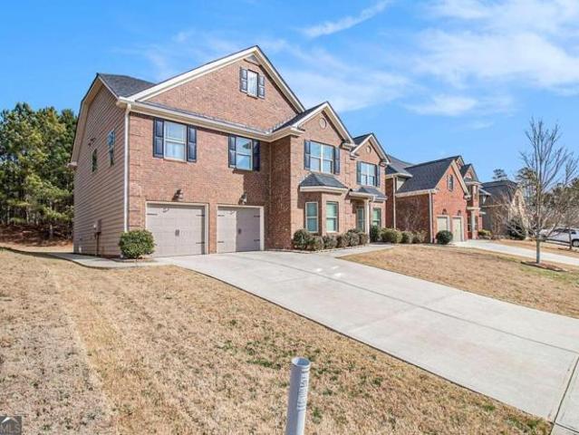2038 Broadmoor Way, Fairburn, GA 30213
