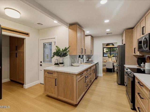 2038 E Cheery Lynne Road