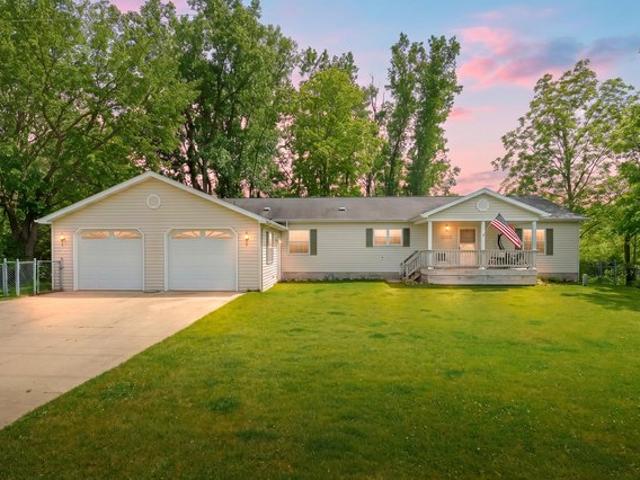 2038 E Bristol Rd, Dowling, MI 49050