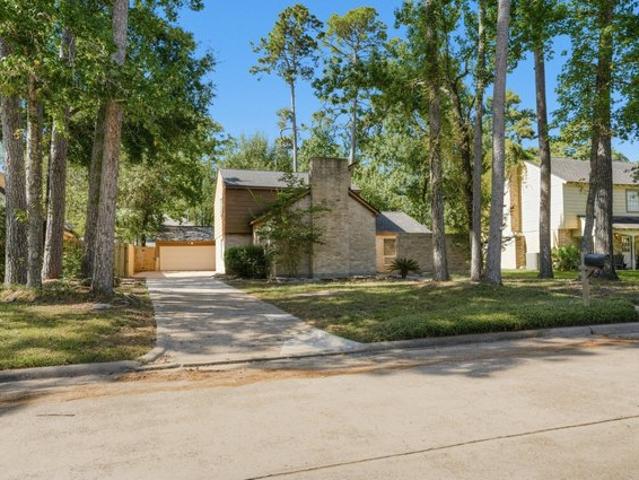 2038 Parkdale Dr, Houston, TX 77339