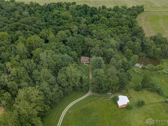 2038 Pratt Rd, Blanchester, OH 45107